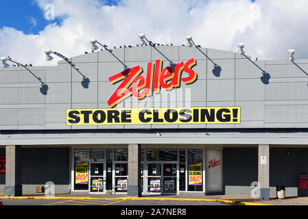 Zellers retail store in Canada Stock Photo - Alamy