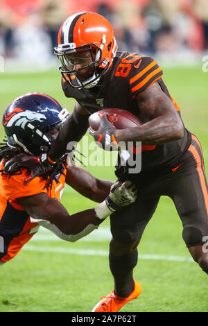 Denver Broncos cornerback Davontae Harris (27) runs towards a punt ...