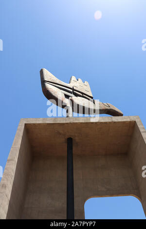 Open Hand sculpture Chandigarh Le Corbusier Stock Photo - Alamy