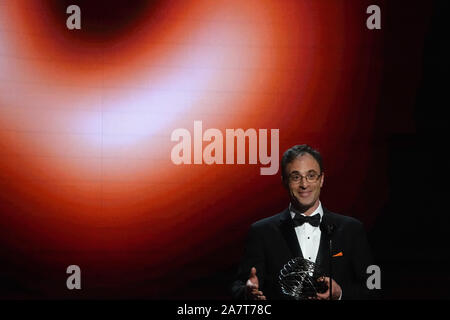 (191104) -- SAN FRANCISCO, Nov. 4, 2019 (Xinhua) -- Alex Eskin (R ...