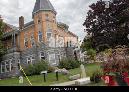 Haskell Free Library and Opera House from Stanstead view side, on Derby ...