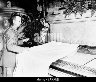 [ 1945 Japan - Japanese Surrender WWII ] — Japanese emissaries en route ...