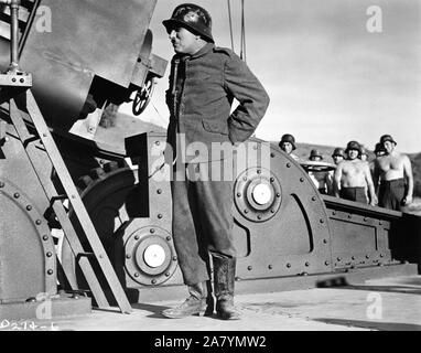 CHARLIE CHAPLIN as a Jewish Barber / Soldier with machine gun in THE ...
