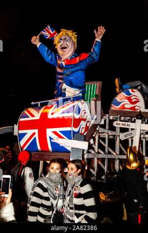 Lewes Bonfire Society, November 5th Bonfire night Sussex 1990s UK HOMER ...