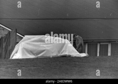 Wilma McCann Ripper search Oct 1975 Stock Photo - Alamy