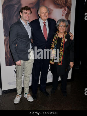 Alan Alda, his wife, Arlene and family arrives at the 77th Annual ...