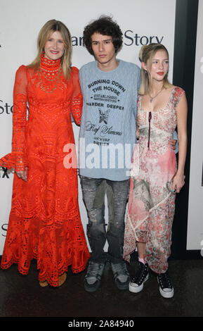 Laura Dern, Ellery Harper and Beanie Boylston attending the Los Angeles ...