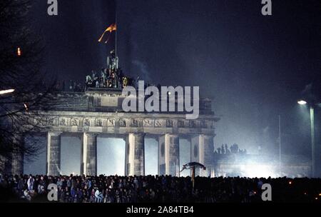 Reunification of Germany 1989 - 1990, fall of the Berlin wall, 9.11. ...