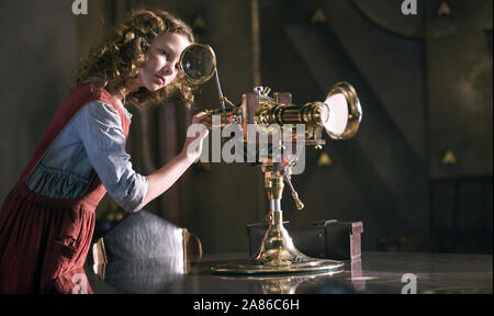 THE GOLDEN COMPASS DAKOTA BLUE RICHARDS as Lyra, SAM ELLIOTT as Lee ...