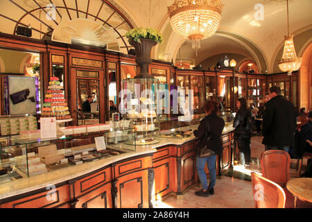 Gerbeaud pastry shop interior, Budapest, Hungary Stock Photo - Alamy