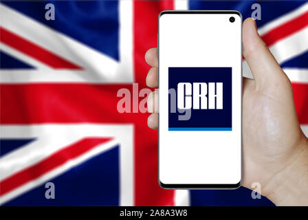 Logo of the public company CRH plc displayed on a computer screen in ...