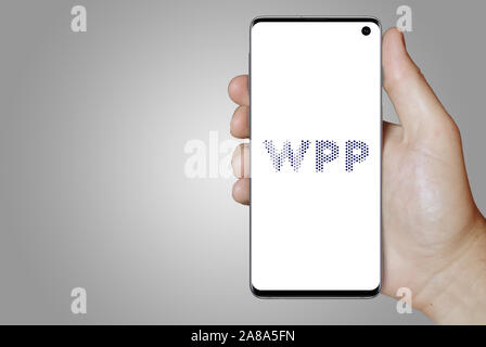 Logo of the public company WPP plc displayed on a computer screen in ...