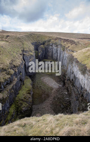 Sink hole in Hull Pot Beck near Horton in Ribblesdale in North ...