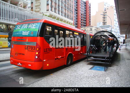 Curitiba Rapid Bus Public transport system Stock Photo - Alamy