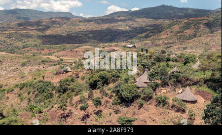 Derashe tribe huts Ethiopia Stock Photo - Alamy