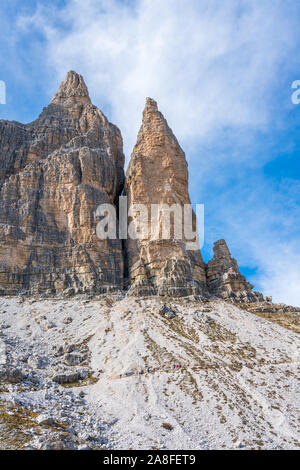 The Tre Cime di Lavaredo, the most famous peaks in the Italian ...