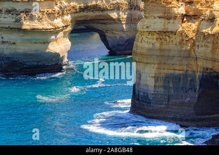 Loch Ard Gorge and Island Arch from Tom & Eva Lookout Australia Great ...
