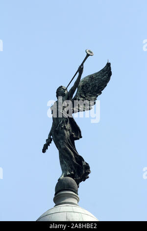 Angel of victory atop the dome of Victoria Memorial, Kolkata, India ...