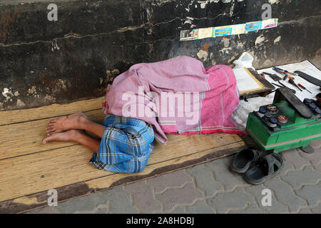 Homeless people sleeping on the footpath of Kolkata. on November 25 ...