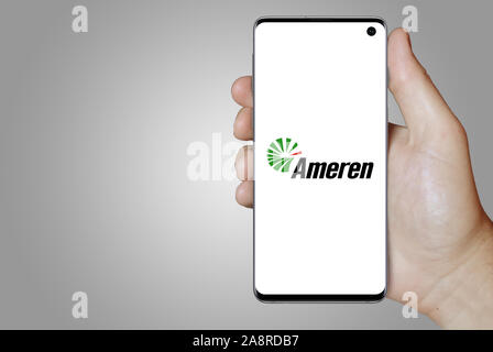 Logo of public company Ameren Corp displayed on a smartphone. Flag of ...