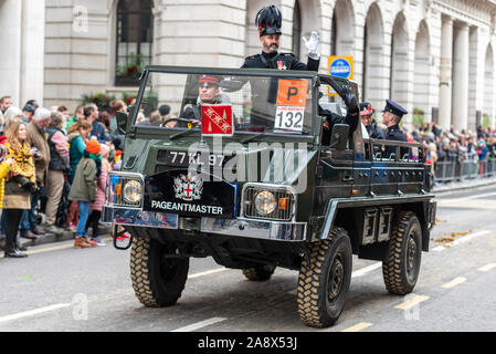 THE PAGEANTMASTER Dominic Reid at the Lord Mayor's Show, Parade ...