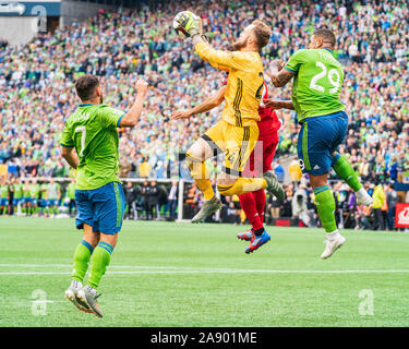 SEATTLE, WA - NOVEMBER 24: Seattle Sounders midfielder Alex Roldan (16 ...