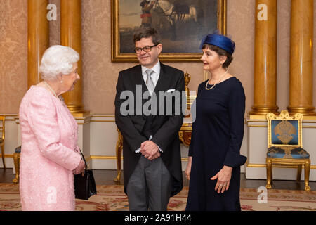 Royalty - Queen Elizabeth II Finland State Visit - Helsinki Stock Photo ...
