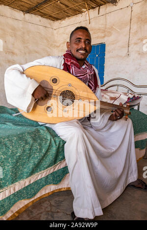 Traditional African Musical Instrument Stringed Playing Stock Photo - Alamy