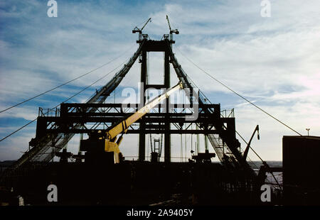 Building the Humber Bridge in about 1979 Stock Photo - Alamy