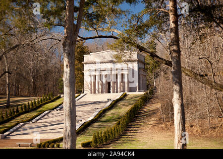 The monument building housing the Abraham Lincoln birth cabin at the ...