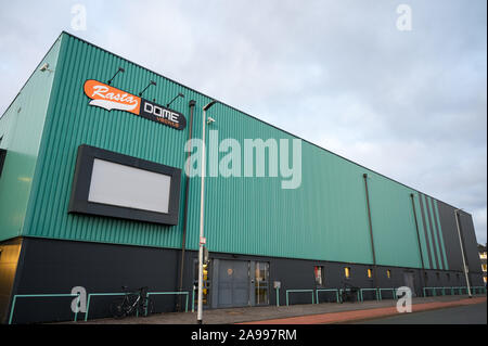 Vechta, Germany. 12th Nov, 2019. The dancers of the Marleys ...