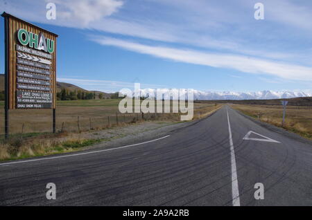 Te Araroa Trail. State Highway 8. South Island. New Zealand Stock Photo ...