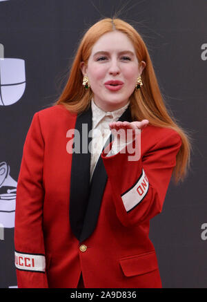 Victoria Kuhne arrives on the red carpet for the 19th annual Latin ...