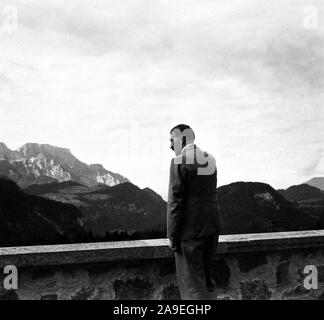 Eva Braun Collection (album 3) - Eva Braun photo of her boyfriend Adolf ...