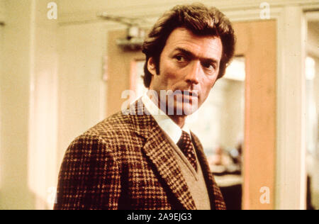 Clint Eastwood / Dirty Harry / 1971 directed by Don Siegel [Warner Bros ...