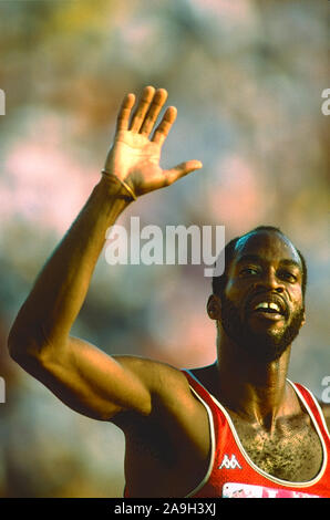 Edwin Moses (USA) competing at the 1984 Olympoic Summer Games Stock ...