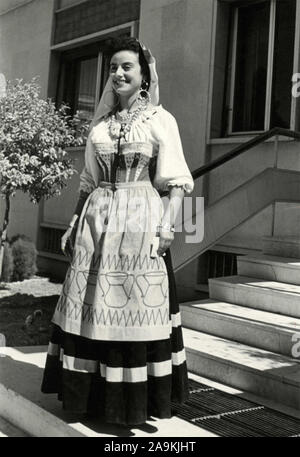 Typical costume of Abruzzo-Molise, Italy Stock Photo - Alamy