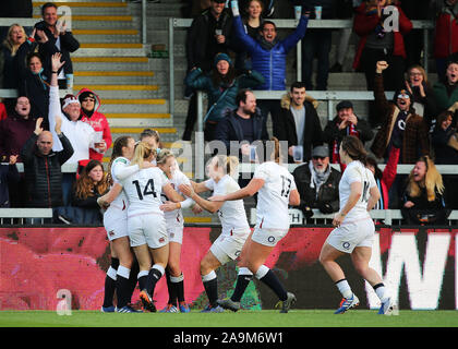 Lydia Thompson of England scoring try during the Women's Rugby World ...