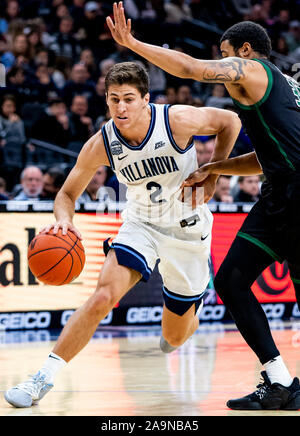 Villanova guard Collin Gillespie (2) drives to the basket during the ...