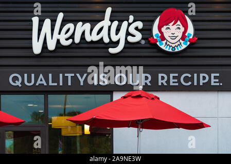 Wendy's fast food restaurant Stock Photo - Alamy
