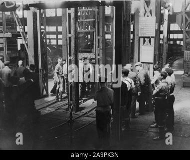 Cadeby colliery pit explosion disaster rescue party 1912 Stock Photo ...