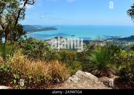 The Honeyeater lookout with a view of the Whitsundays, Conway national ...