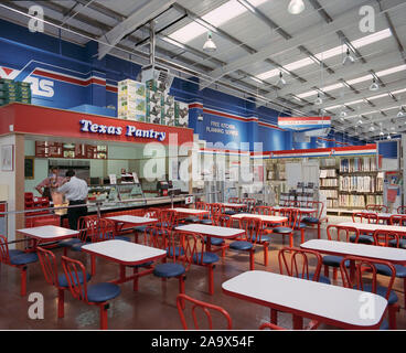 1990 Texas DIY store, Farnham, SE England, UK Stock Photo - Alamy