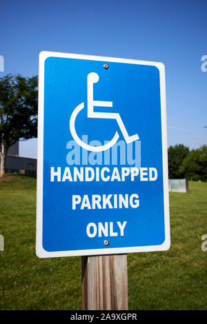 An American Disabled parking only sign Stock Photo - Alamy
