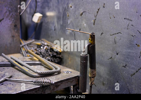 Welding of rebar and reinforcing mesh. for concrete reinforcement ...