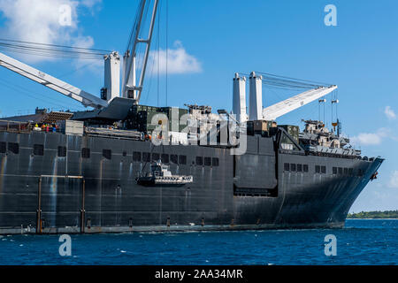 Maritime Prepositioning Force Utility Boat - Side View Stock Photo - Alamy