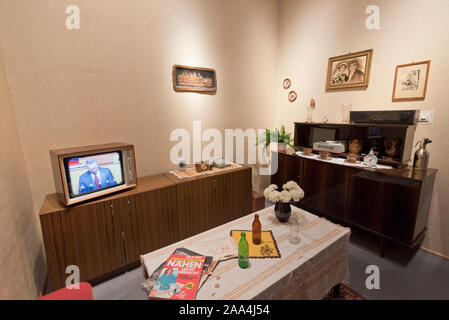 Typical working class living room scene with family, 11 July 1962 Stock ...