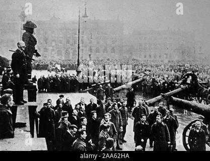 German Revolution of 1918-1919, 1918 - 1919, crowd on the street, Unter ...