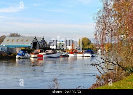 The River Thames at Laleham on a sunny early autumn day, Surrey England ...