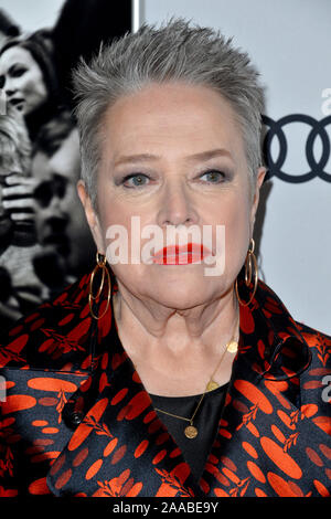 Los Angeles, NOV 21: Chinese Acrobats & Dancers of Moonlight Forest ...